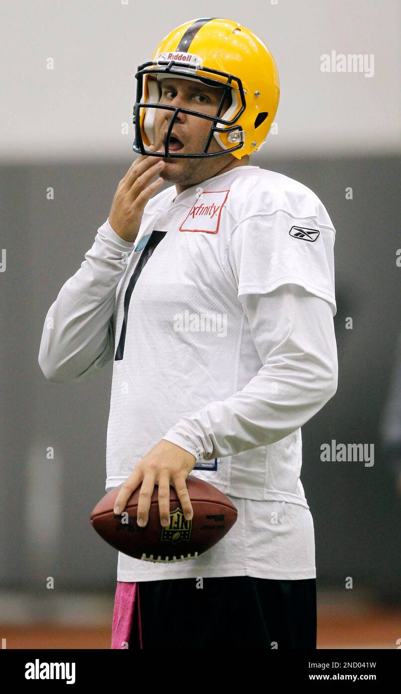 Pittsburgh Steelers quarterback Ben Roethlisberger (7) works out at his ...