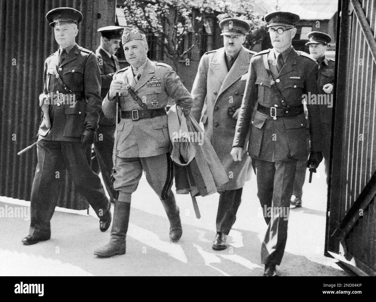 Surrounded by British officers, Field Marshall Giovanni Messe, the ...