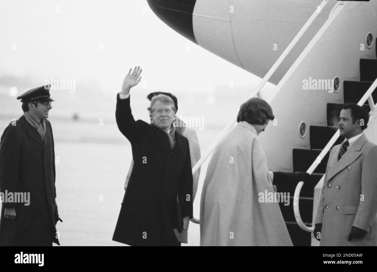 President Jimmy Carter waves as First Lady Rosalynn Carter boards Air ...