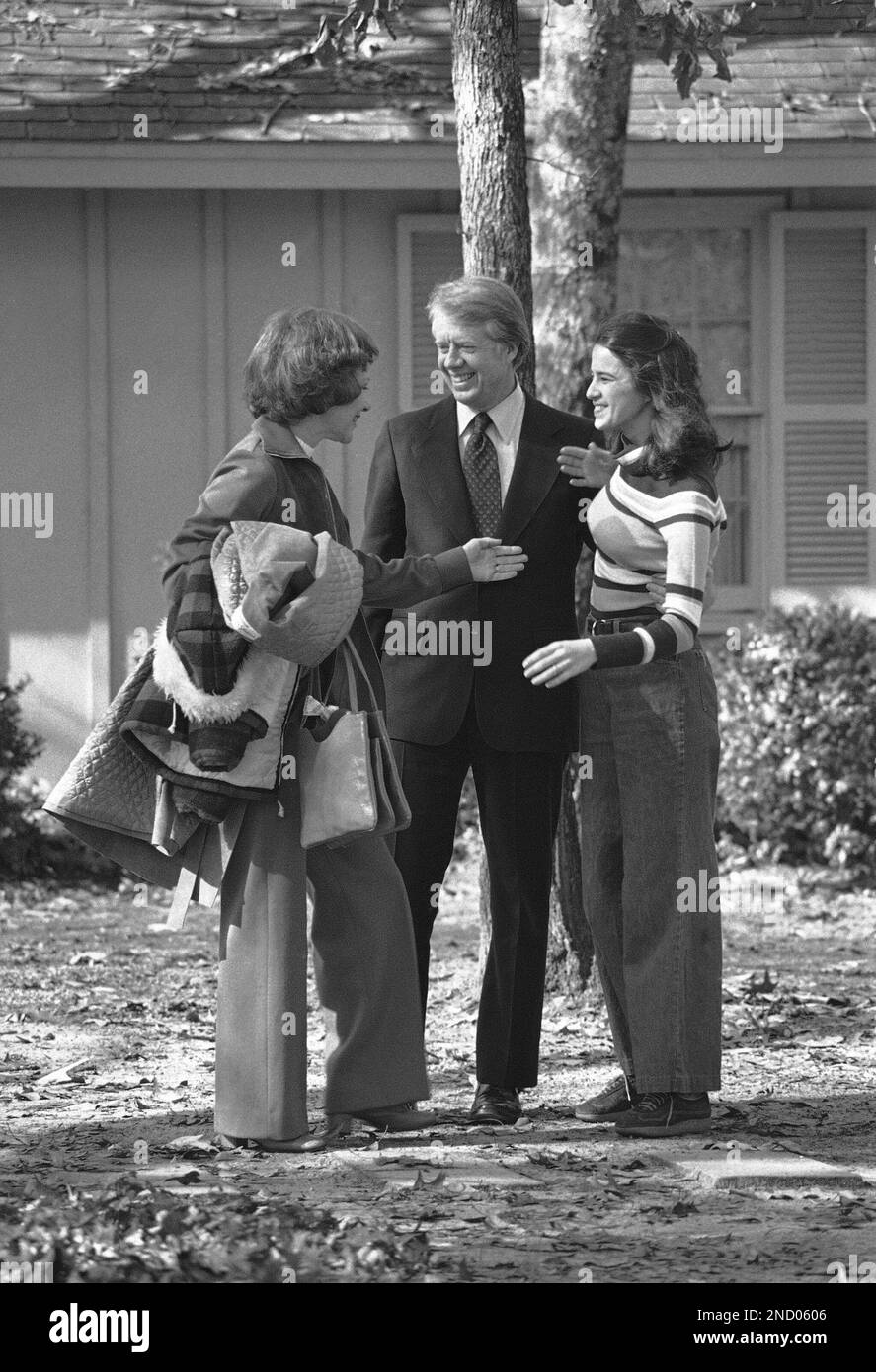 President Jimmy Carter, daughter-in-law, Caron Carter as his wife ...