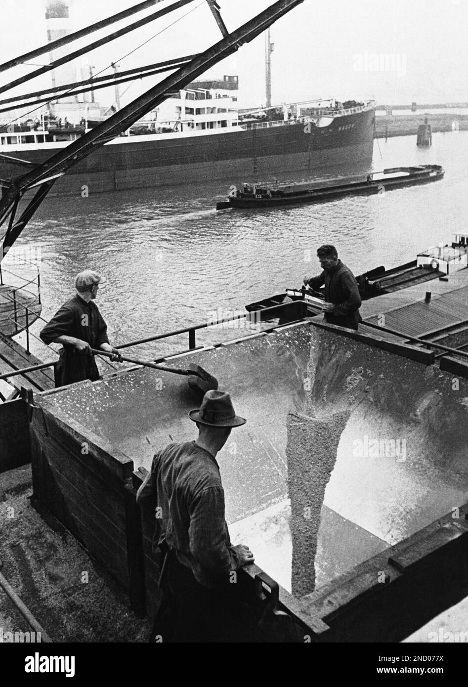 The chute, above the floor of the recently built and modernly equipped ...