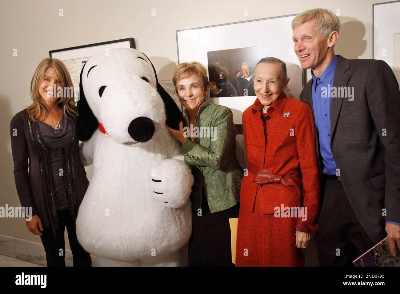 Peanuts creator Charles M. Schulz' daughter, Jill Schulz Transki, left ...