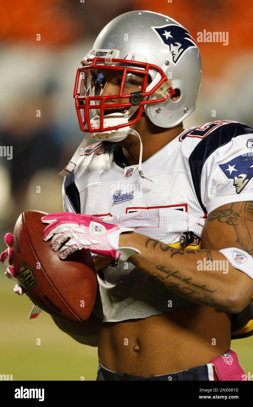 New England Patriots safety Pat Chung (25) warms up prior to the start ...