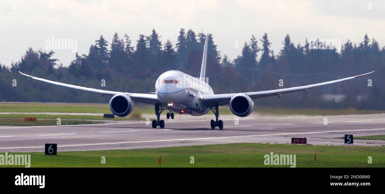 The sixth Boeing 787 test plane takes off on its first flight Monday ...