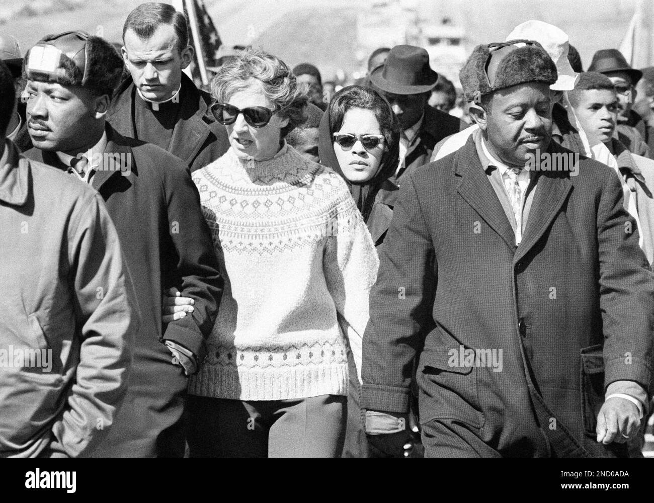 Clarissa Brown of Philadelphia, a civil rights demonstrator, joins Dr ...