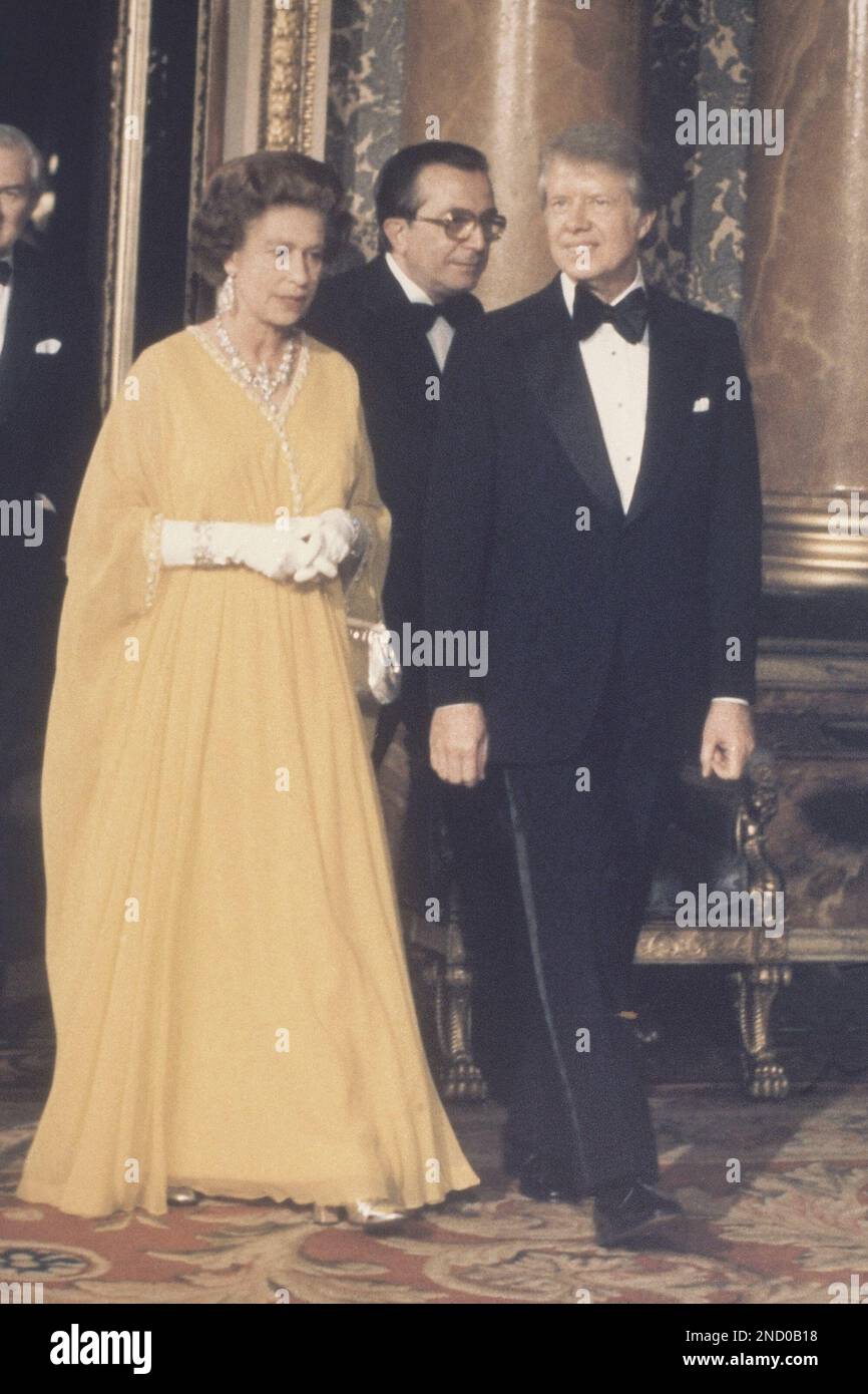 President Jimmy Carter with Queen Elizabrth II at Buckingham Palace ...