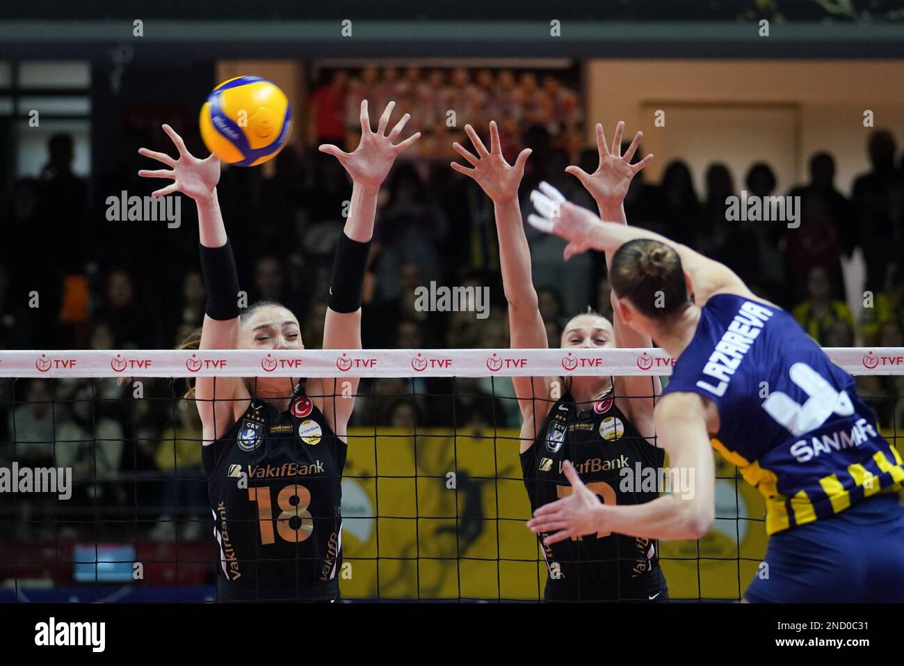 ISTANBUL, TURKIYE - OCTOBER 29, 2022: Zehra Gunes and Nika Daalderop in ...