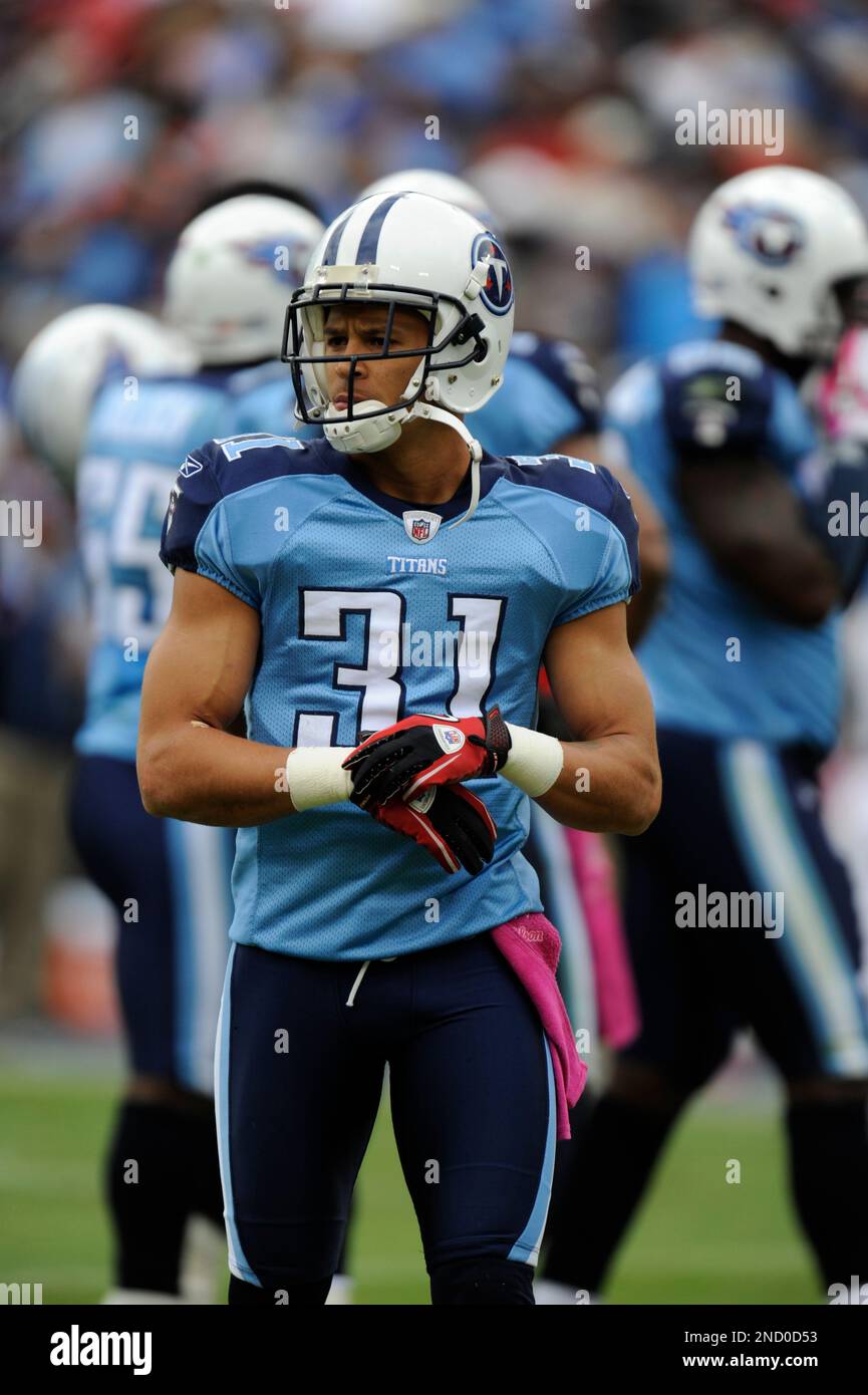 Tennessee Titans cornerback Cortland Finnegan (31) plays against the ...