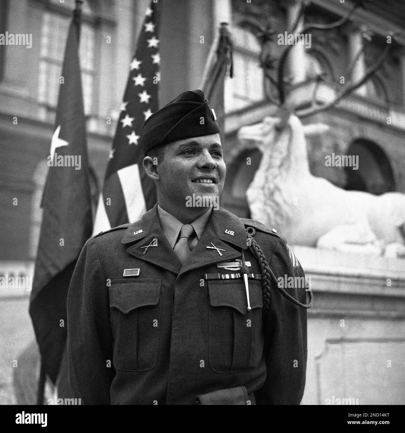 First Lieutenant Audie L. Murphy rose from the ranks as private to ...