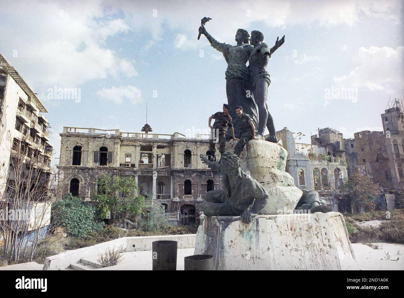 Lebanese army deployment in greater Beirut, Lebanon on Dec. 4, 1990 ...