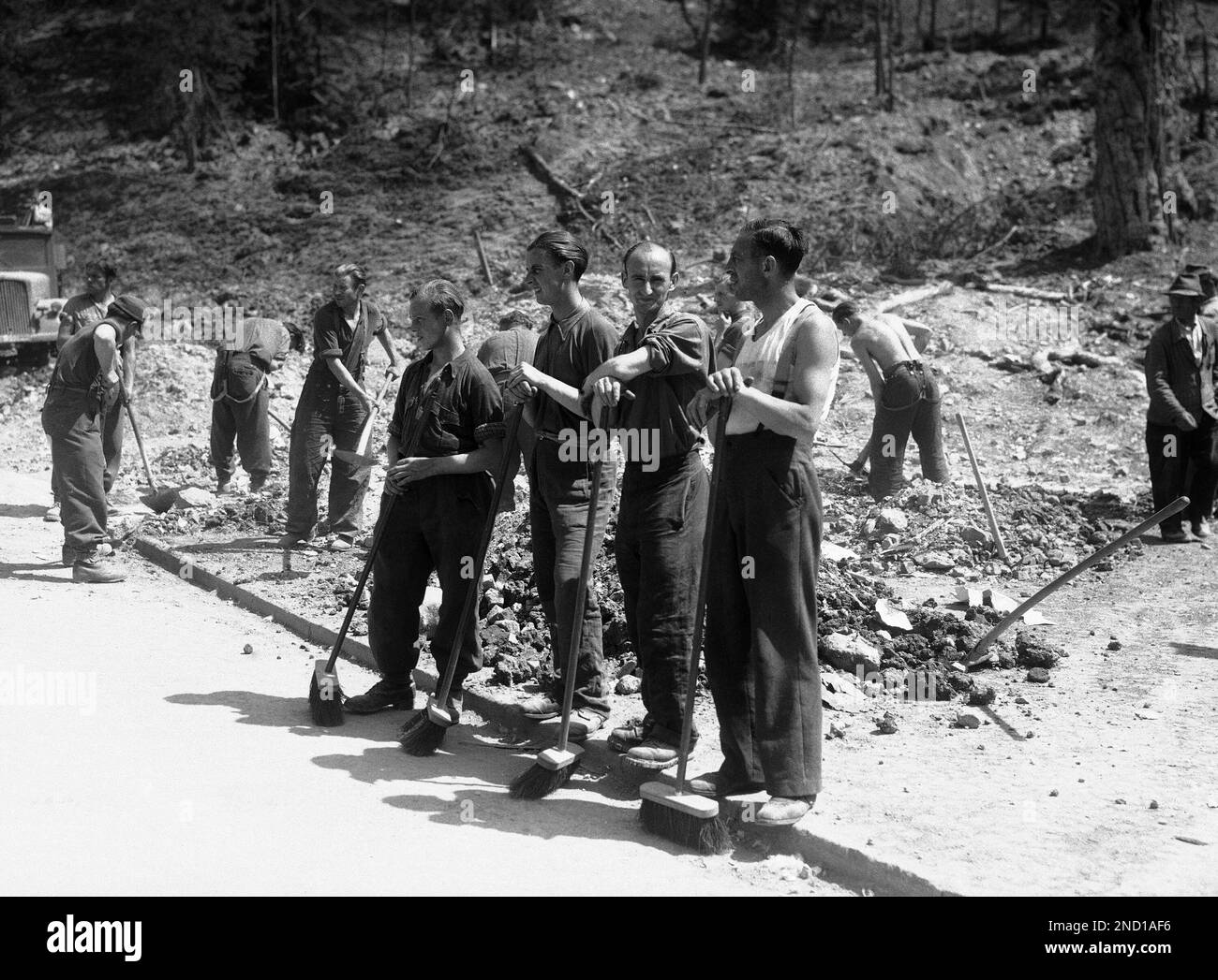 Germans soldiers who have surrendered to the American Seventh Army are ...