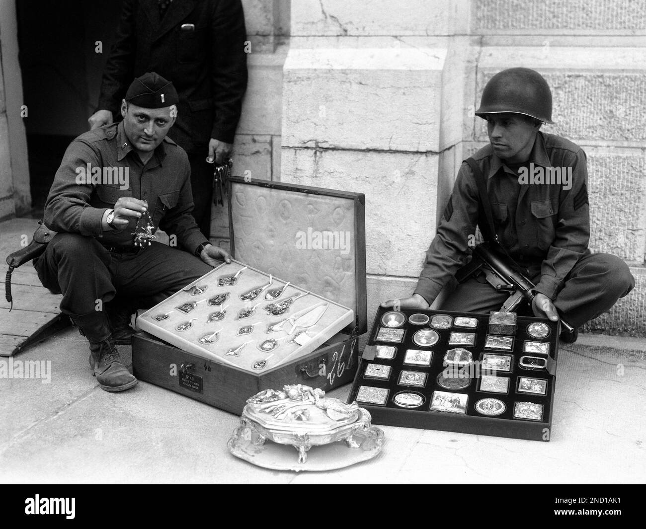 Men of the Seventh U.S. Army have unearthed Nazi loot of untold value ...