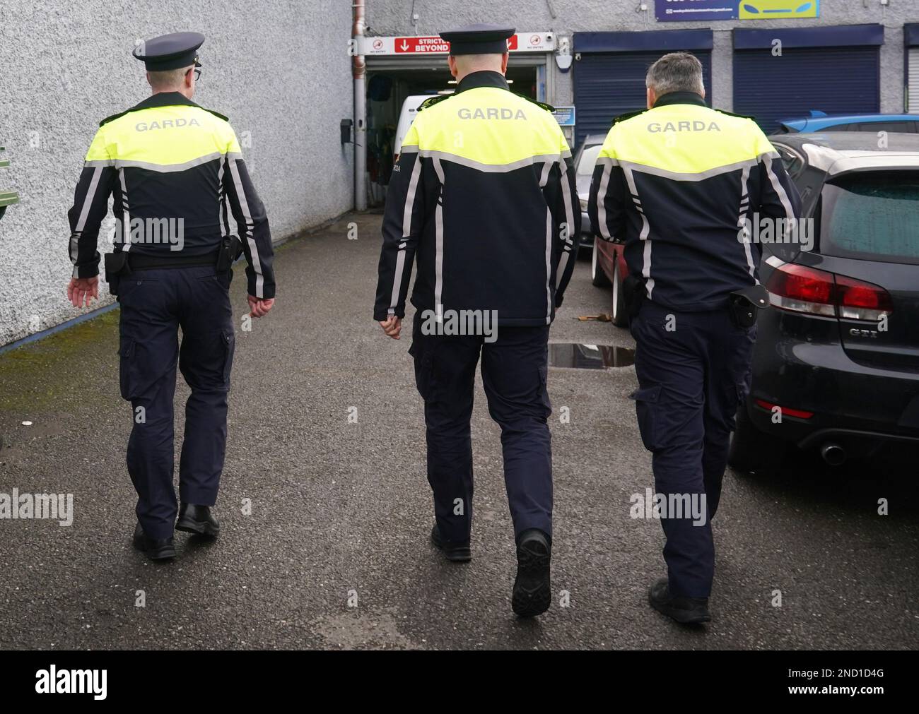 Long mile road dublin hi-res stock photography and images - Alamy