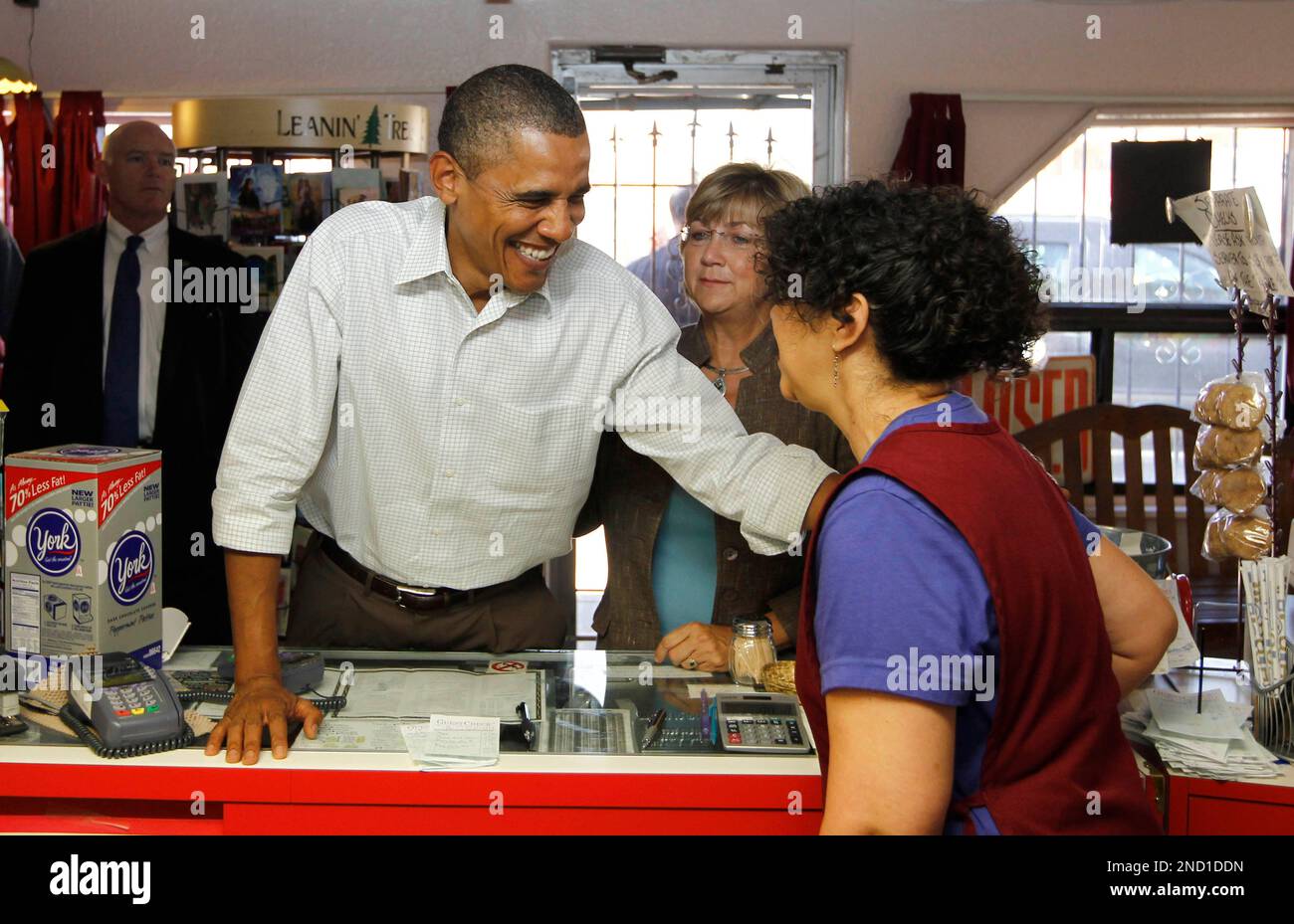 President Barack Obama, accompanied by New Mexico Lt. Gov. Diane Denish ...