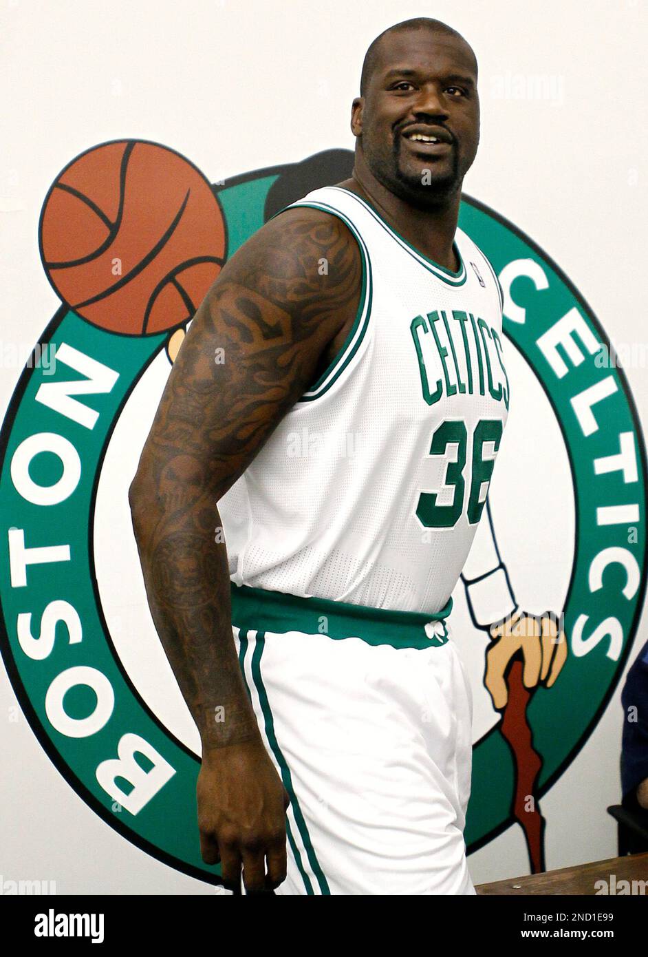 Shaq celtics store