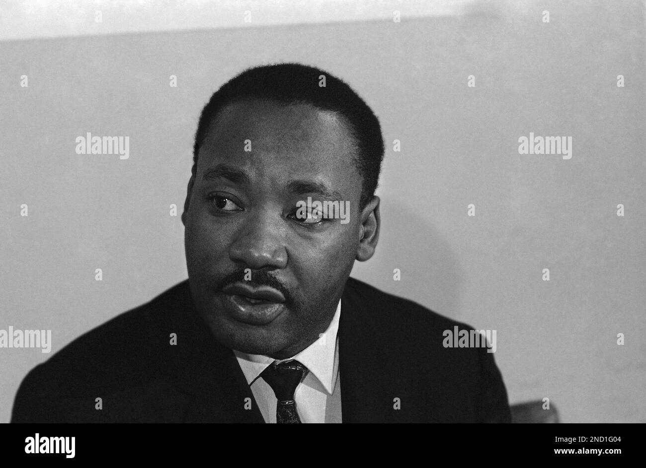Martin Luther King at press conference after talk with Ambassador ...
