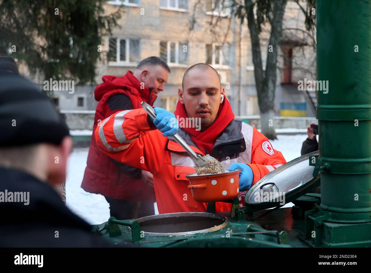 Non Exclusive: KHARKIV, UKRAINE - FEBRUARY 14, 2023 - Volunteers of the ...