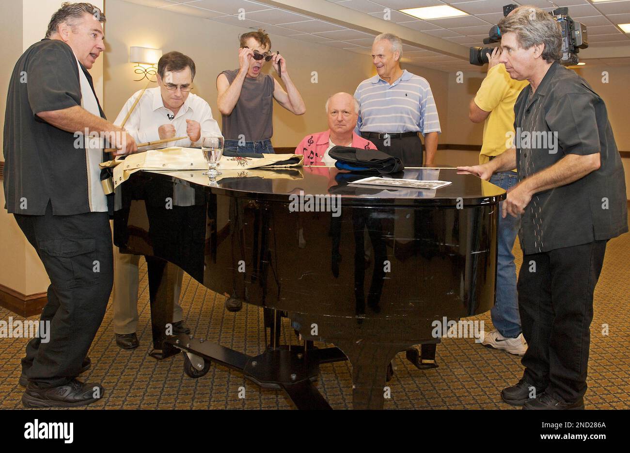 The Doo-Wop group Sha Na Na rehearses in Melville, N.Y., Friday, Sept ...