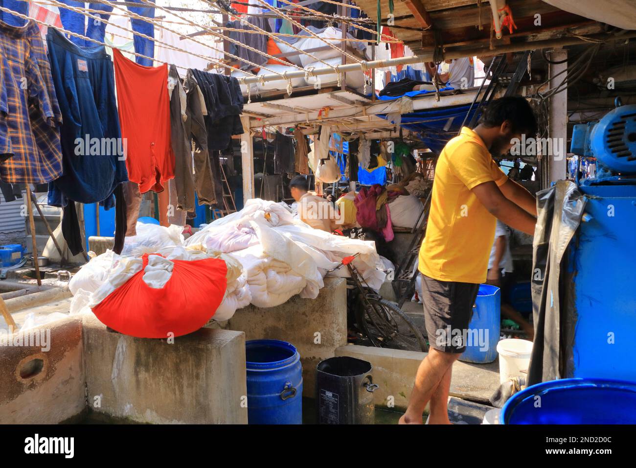 December 21 2022 - Mumbai, Maharashtra in India: People washing clothes ...