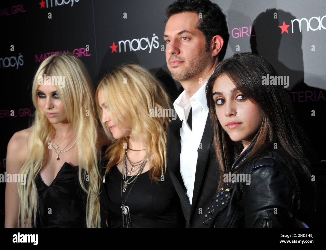 Lourdes "Lola" Leon Ciccone, right, poses with Taylor Momsen, Madonna ...