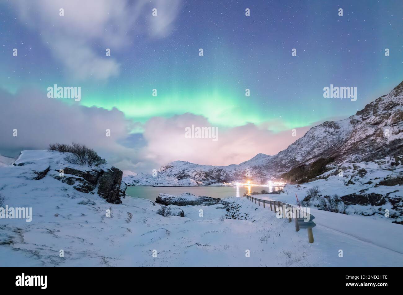 Norway northern lights fjord hi-res stock photography and images - Alamy