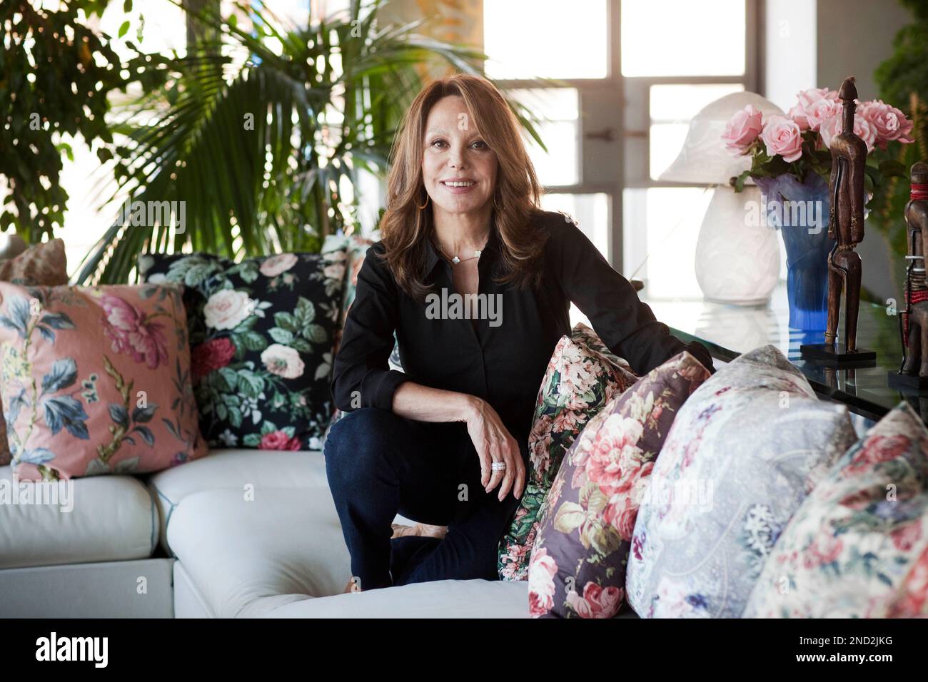 In this September 22, 2010 photo, actress Marlo Thomas poses for a ...