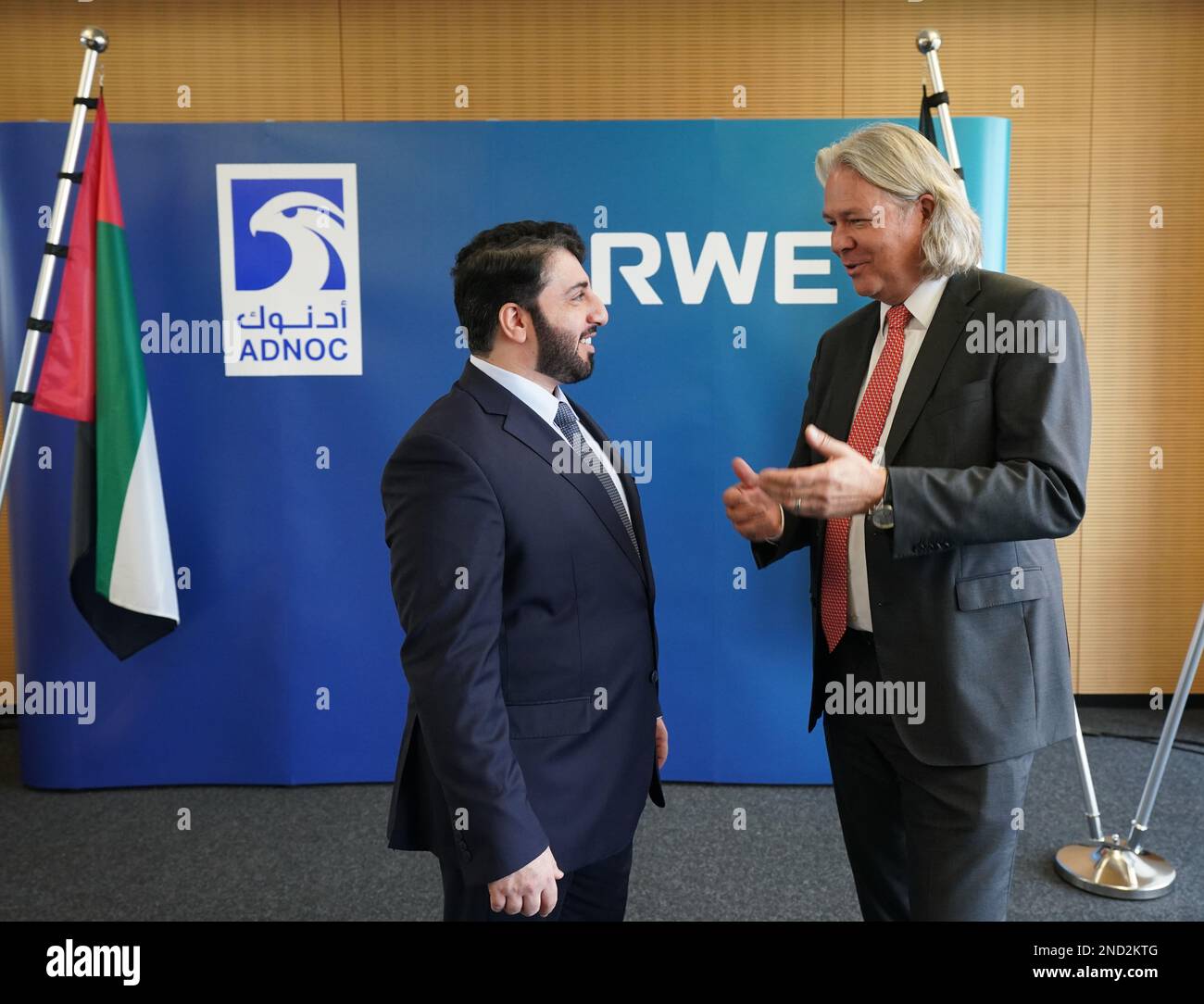 15 February 2023, Schleswig-Holstein, Brunsbüttel: Ahmed Alebri (l ...