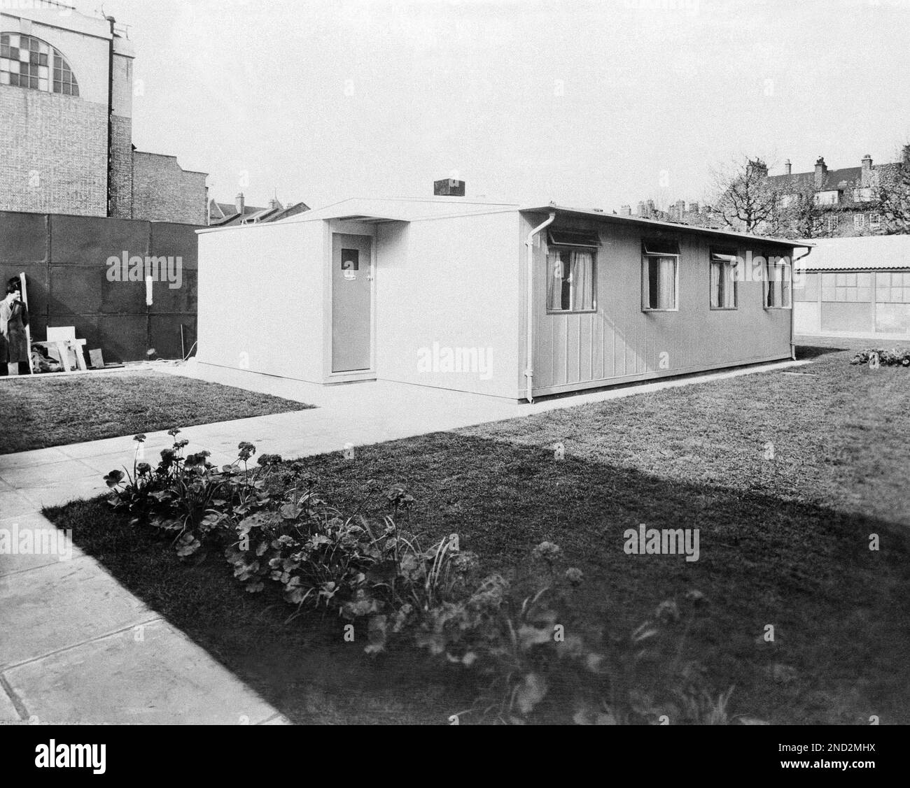 Built in break-down parts to alleviate war time housing shortages ...