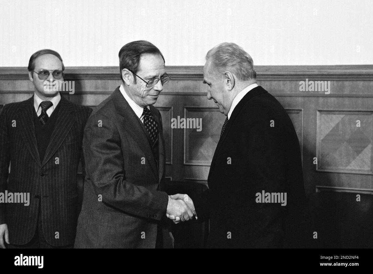 Authority standing shaking hands face to face communication hi-res ...