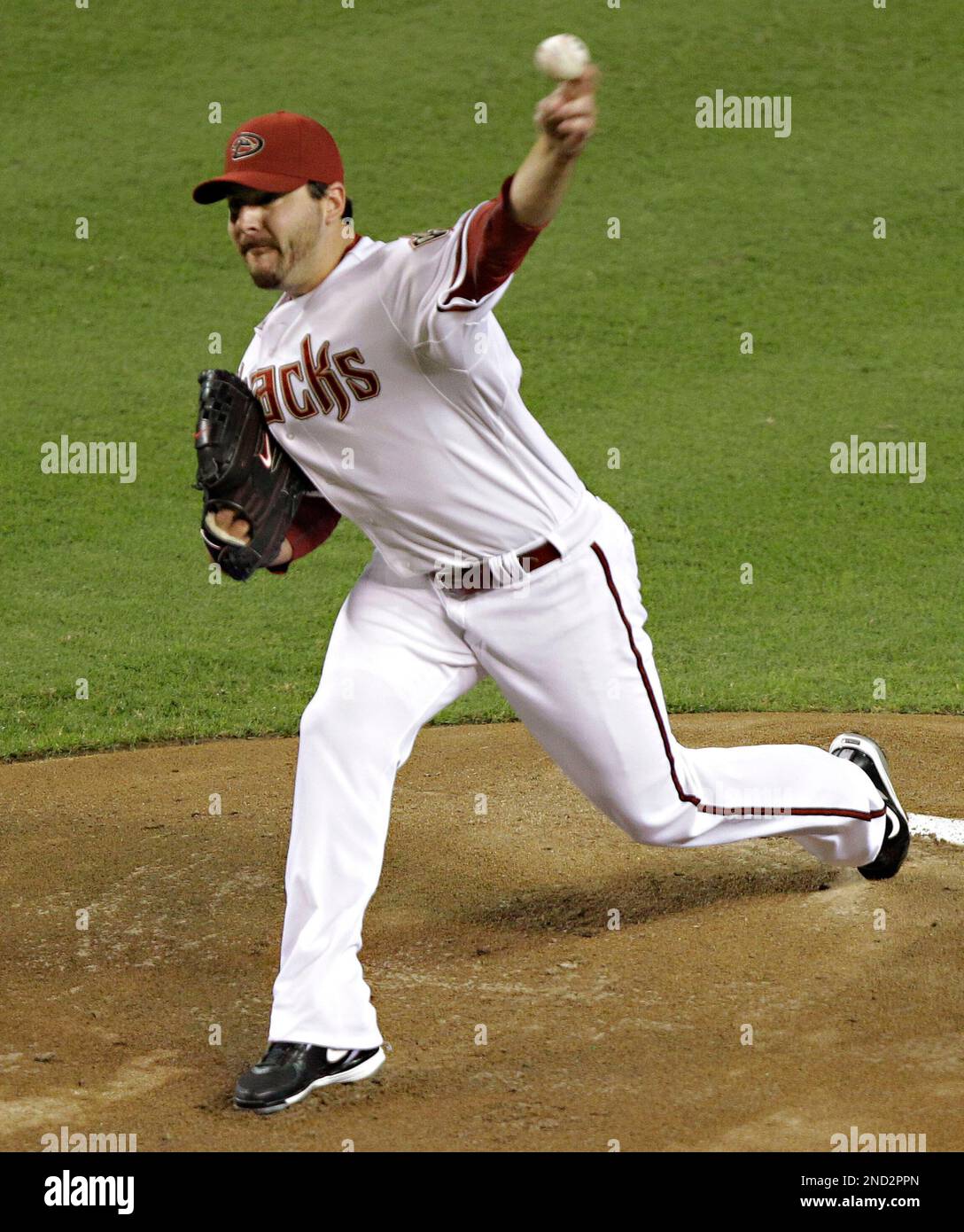 Arizona Diamondbacks starting pitcher Joe Saunders delivers a pitch ...