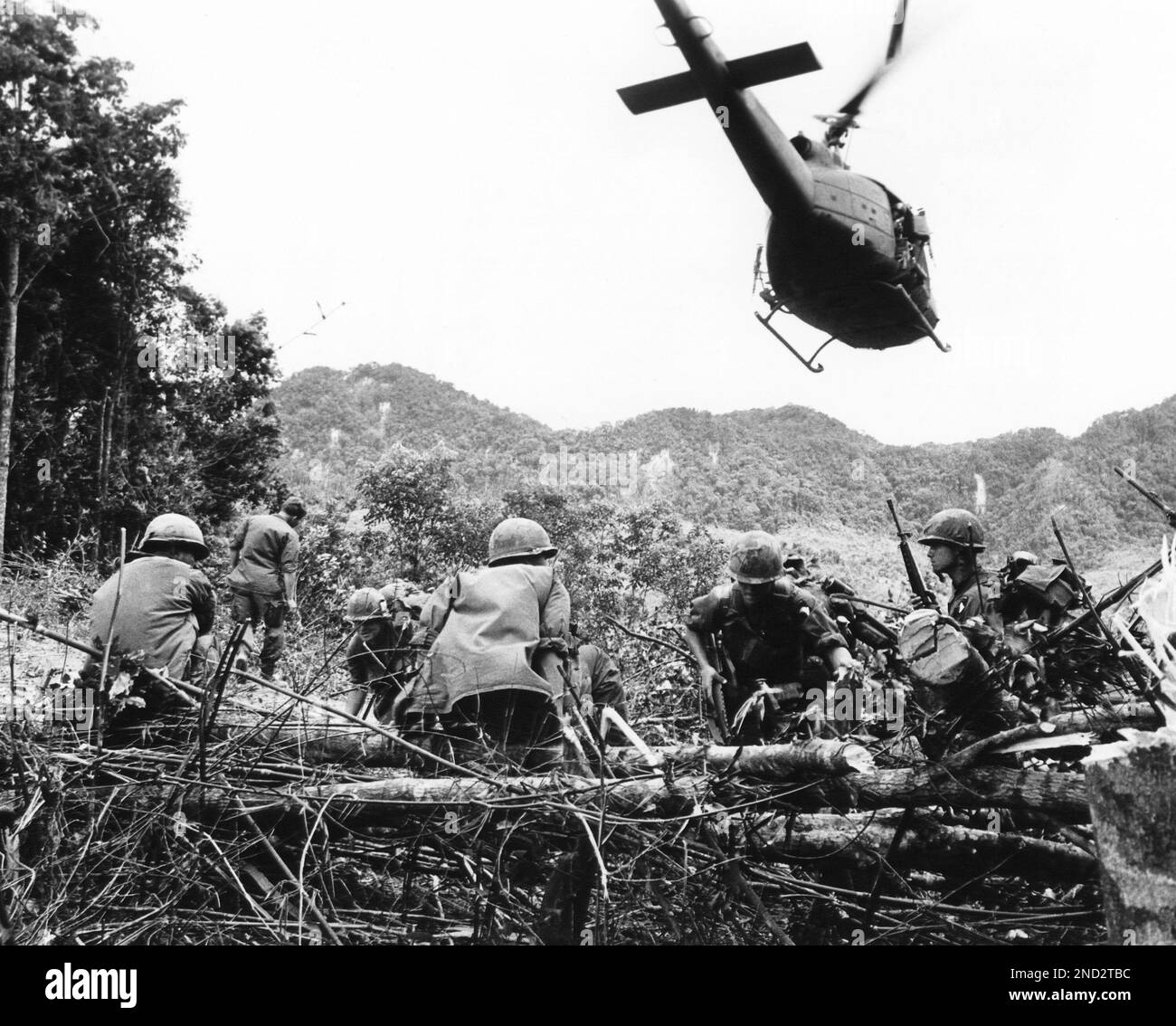Heavily loaded infantrymen of the U.S. 101st airborne division prepare ...