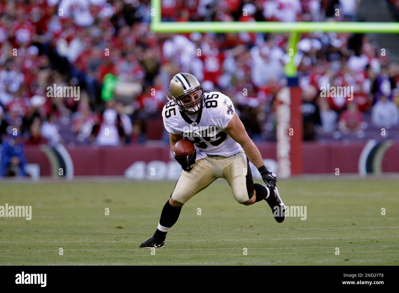 New Orleans Saints tight end David Thomas (85) runs upfield in the ...