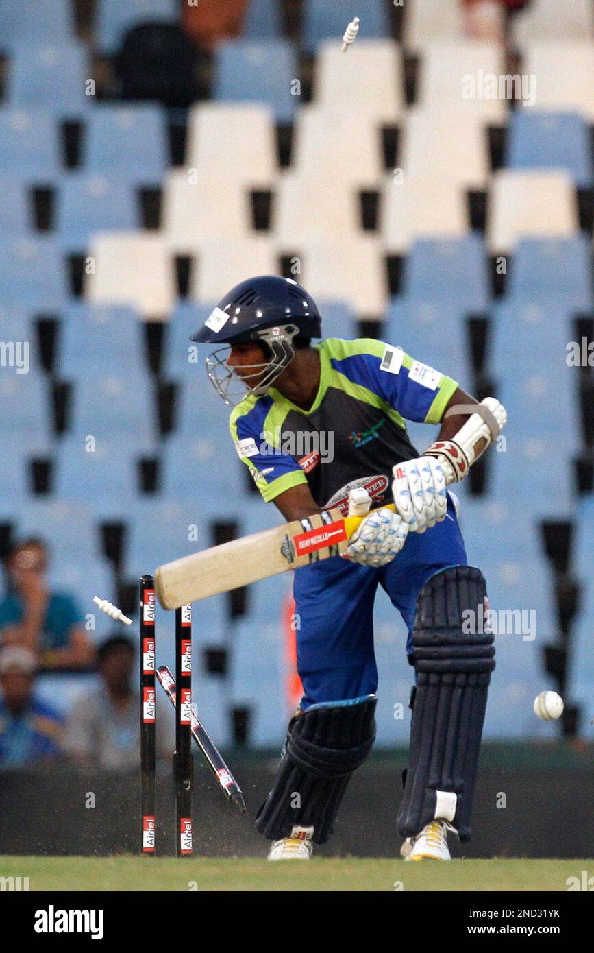 Wayamba Elevens batsman Jeevantha Kulatunga is bowled by Victoria ...