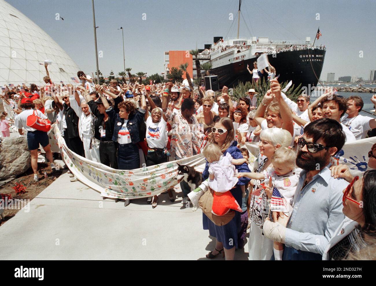 End of line at Long Beach, California May 25, 1986. (AP Photo/Doug ...