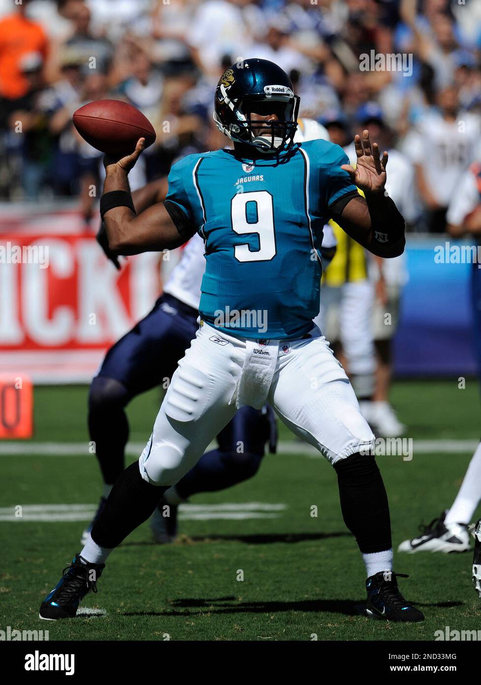 Jacksonville Jaguars quarterback David Garrard plays plays during an ...