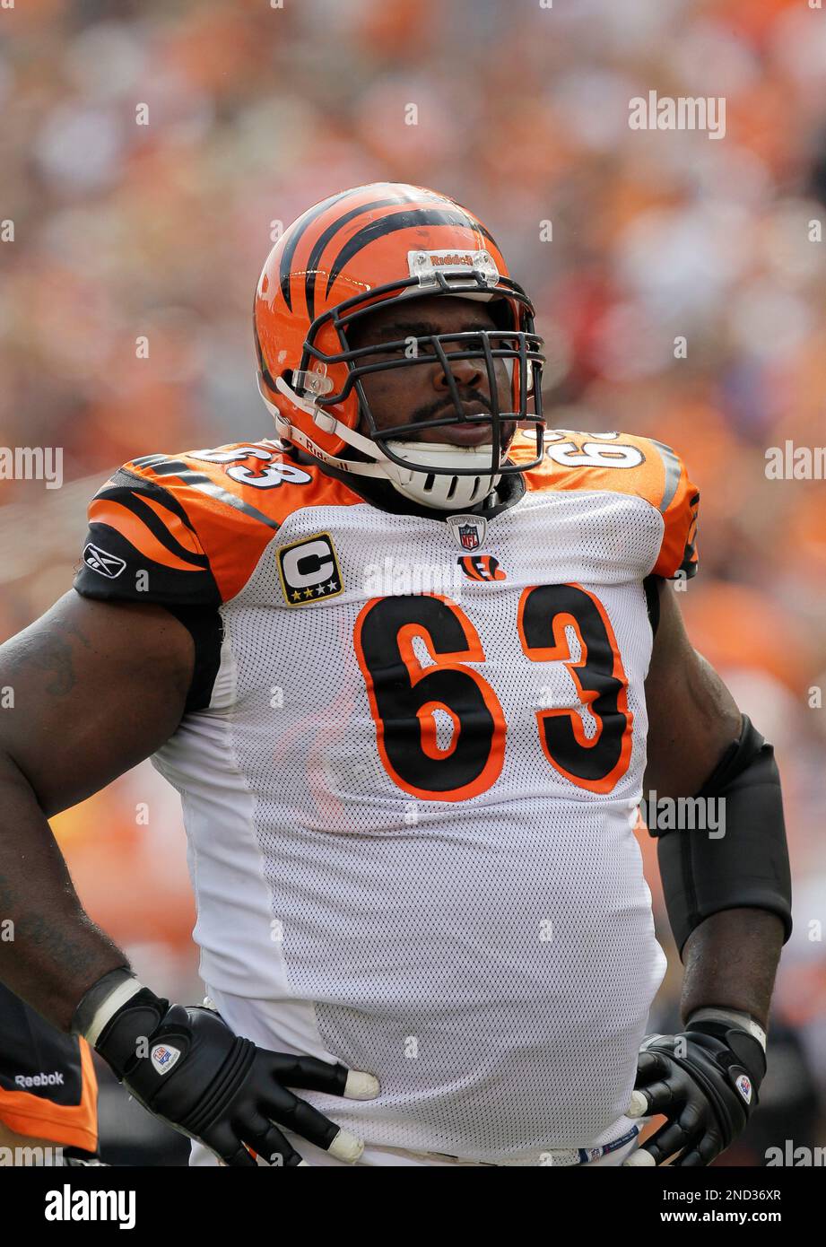 Cincinnati Bengals guard Bobbie Williams in action during the first ...