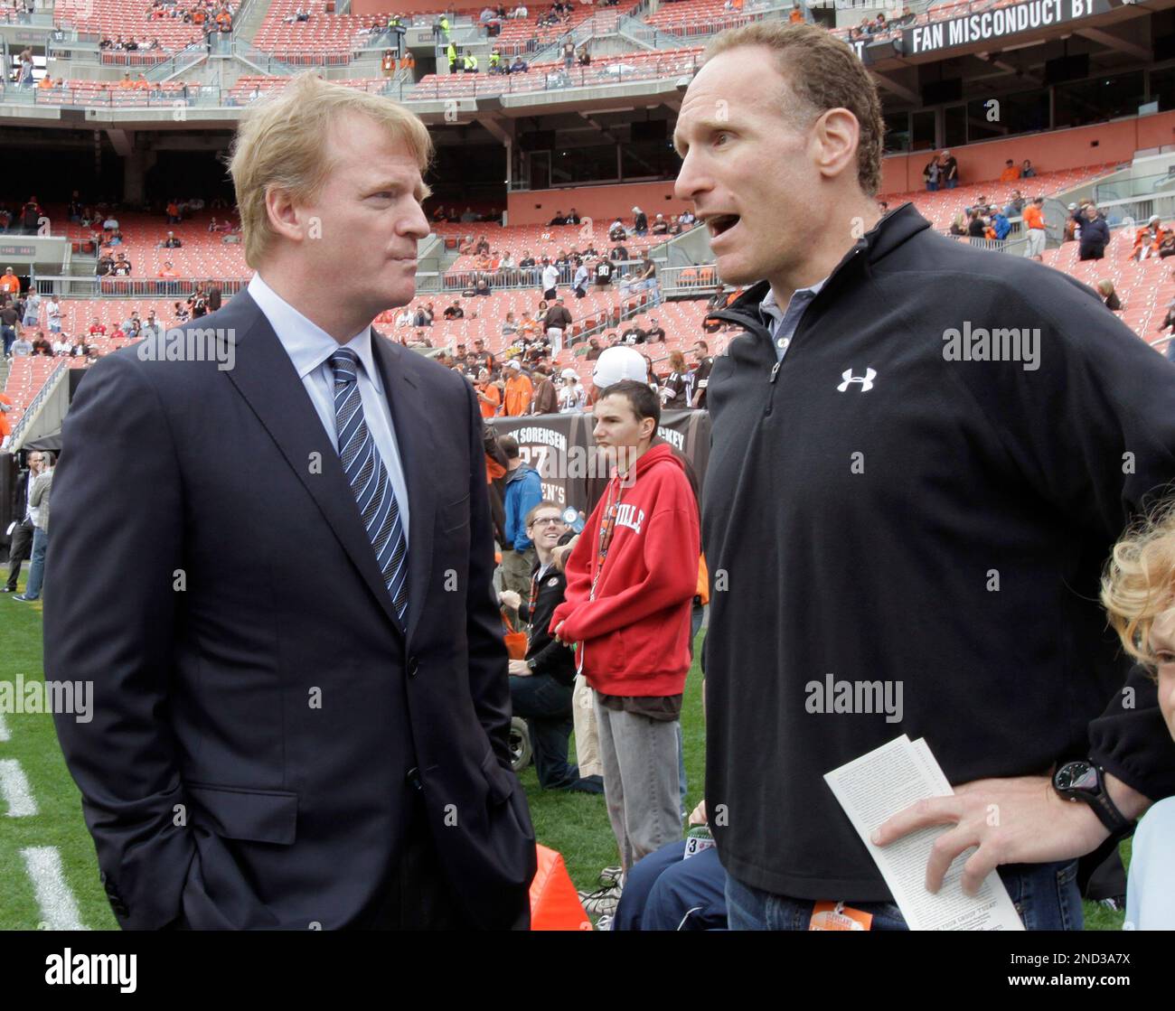 NFL Commossioner Roger Goodell, left, talks with Cleveland Indians ...