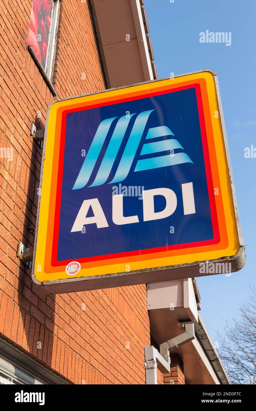 Large wall sign outside Aldi supermarket in Selly Oak, Birmingham Stock ...
