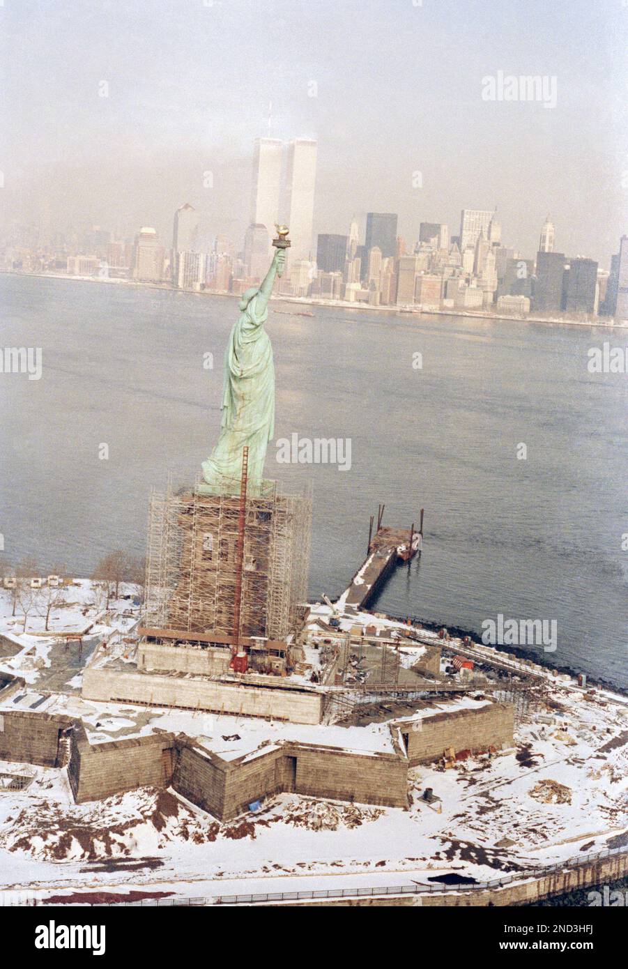 Statue of Liberty in New York, Feb. 8, 1986. (AP Photo/Mario Cabrera ...