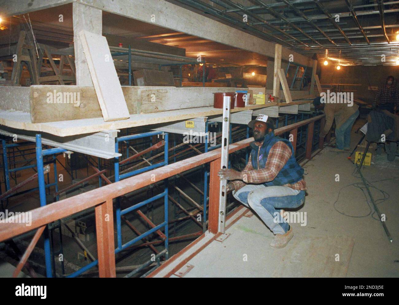 Statue of Liberty construction progress in New York, March 6, 1986 ...