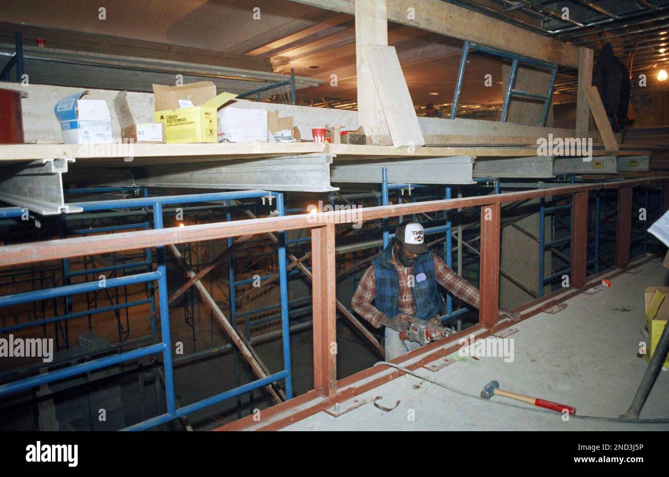 Statue of Liberty construction progress in New York, March 6, 1986 ...