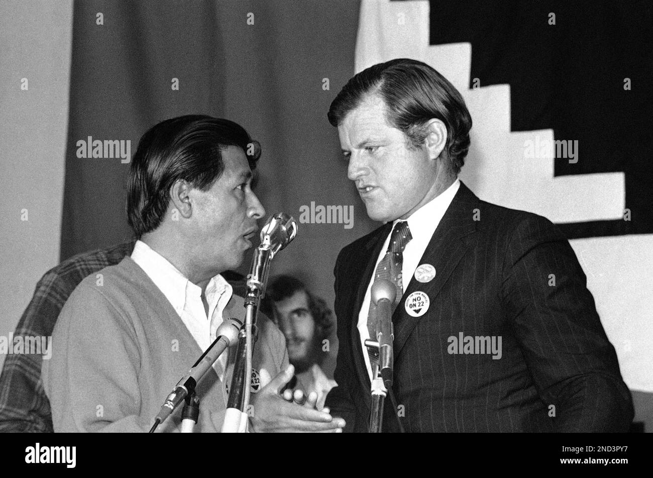Cesar Chavez meets and speaks with Sen. Ted Kennedy (D-Mass.) during ...