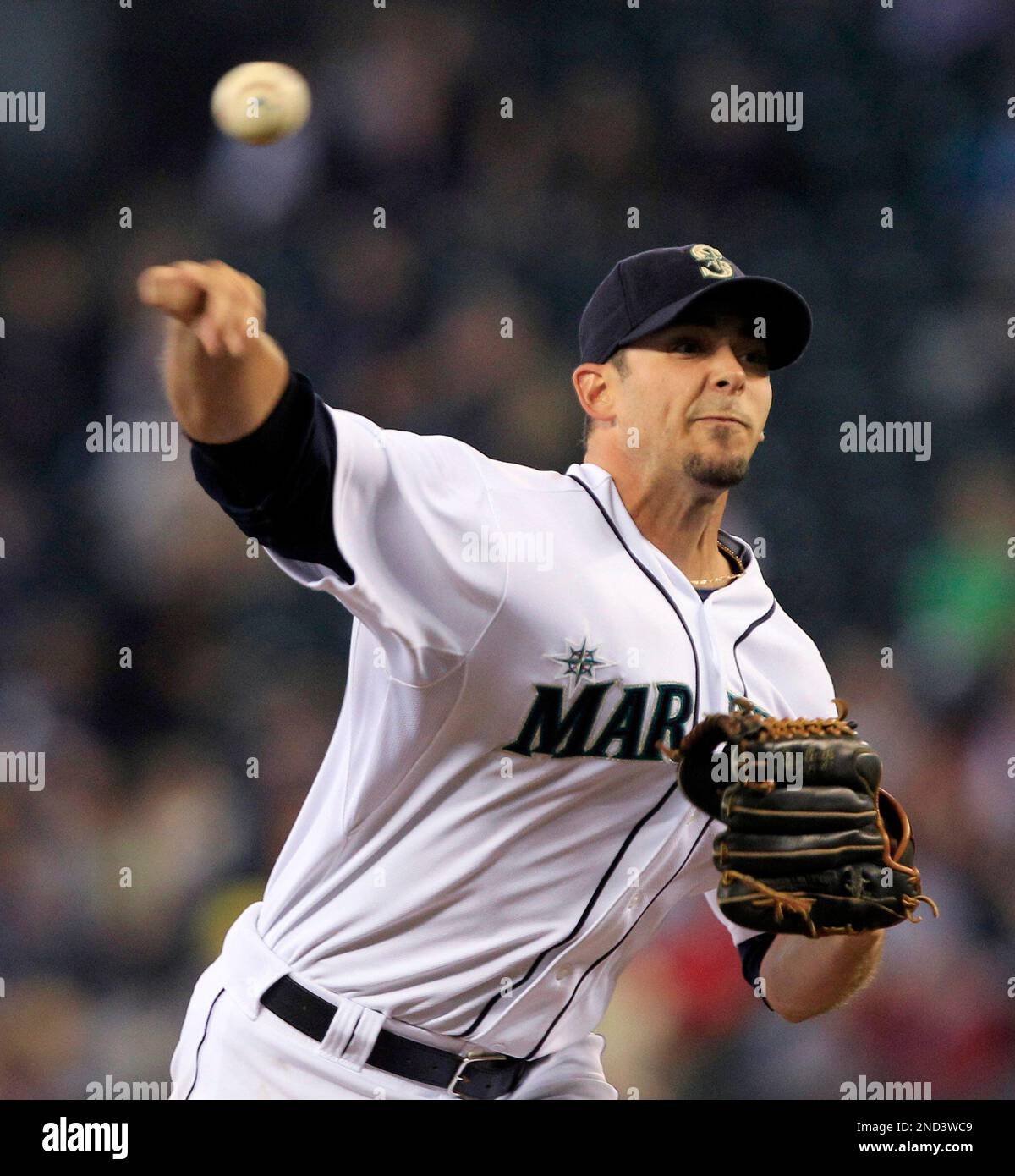 Seattle Mariners starting pitcher David Pauley throws against the ...