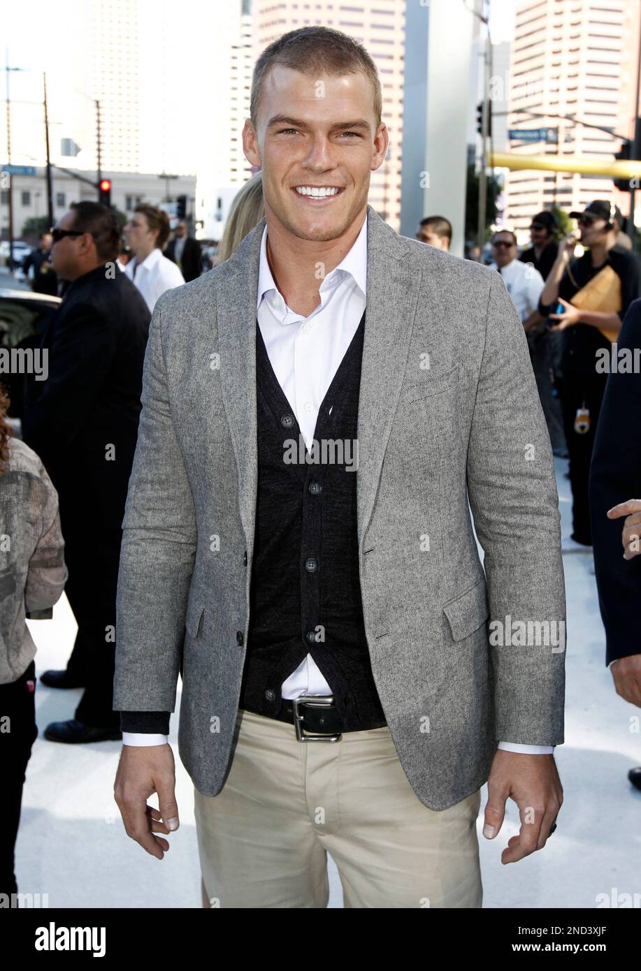 Alan Ritchson arrives at the MTV Video Music Awards on Sunday, Sept. 12 ...