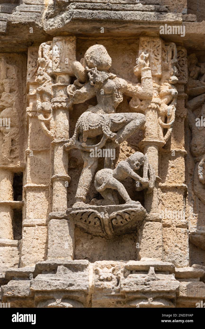 Carvings of Hindu God and Goddess on the Navlakha Temple, Ghumli ...