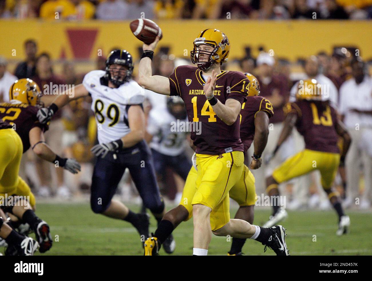 Arizona State's Steven Threet against Northern Arizona in an NCAA ...