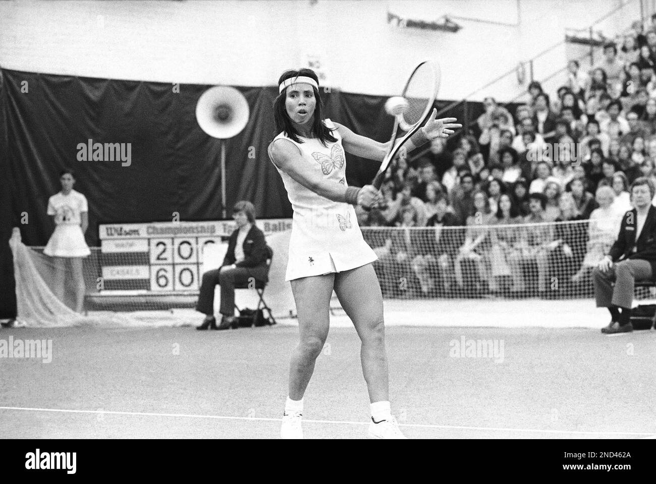 Rosie Casals returns shot by Virginia Wade during finals of the ...
