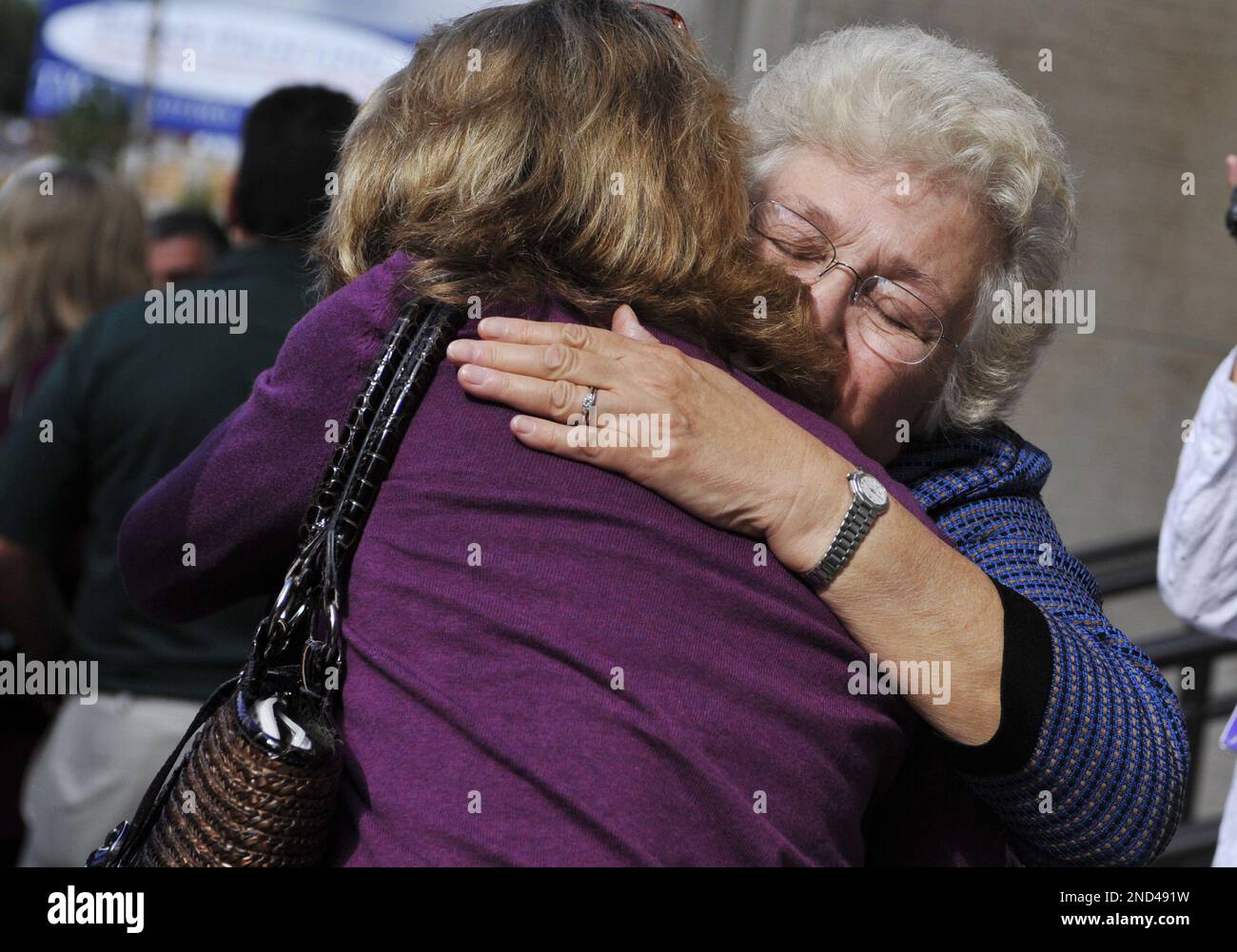 Hanna Chapman, left, sister of Dr. William Petit Jr., and mother ...