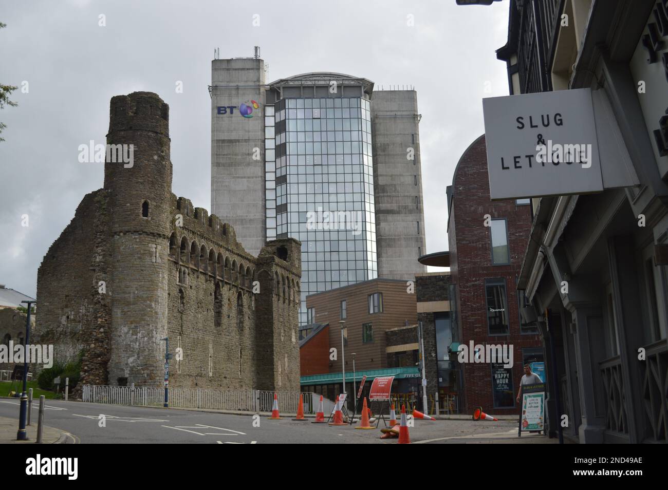Swansea architecture modern vs old hi-res stock photography and images ...
