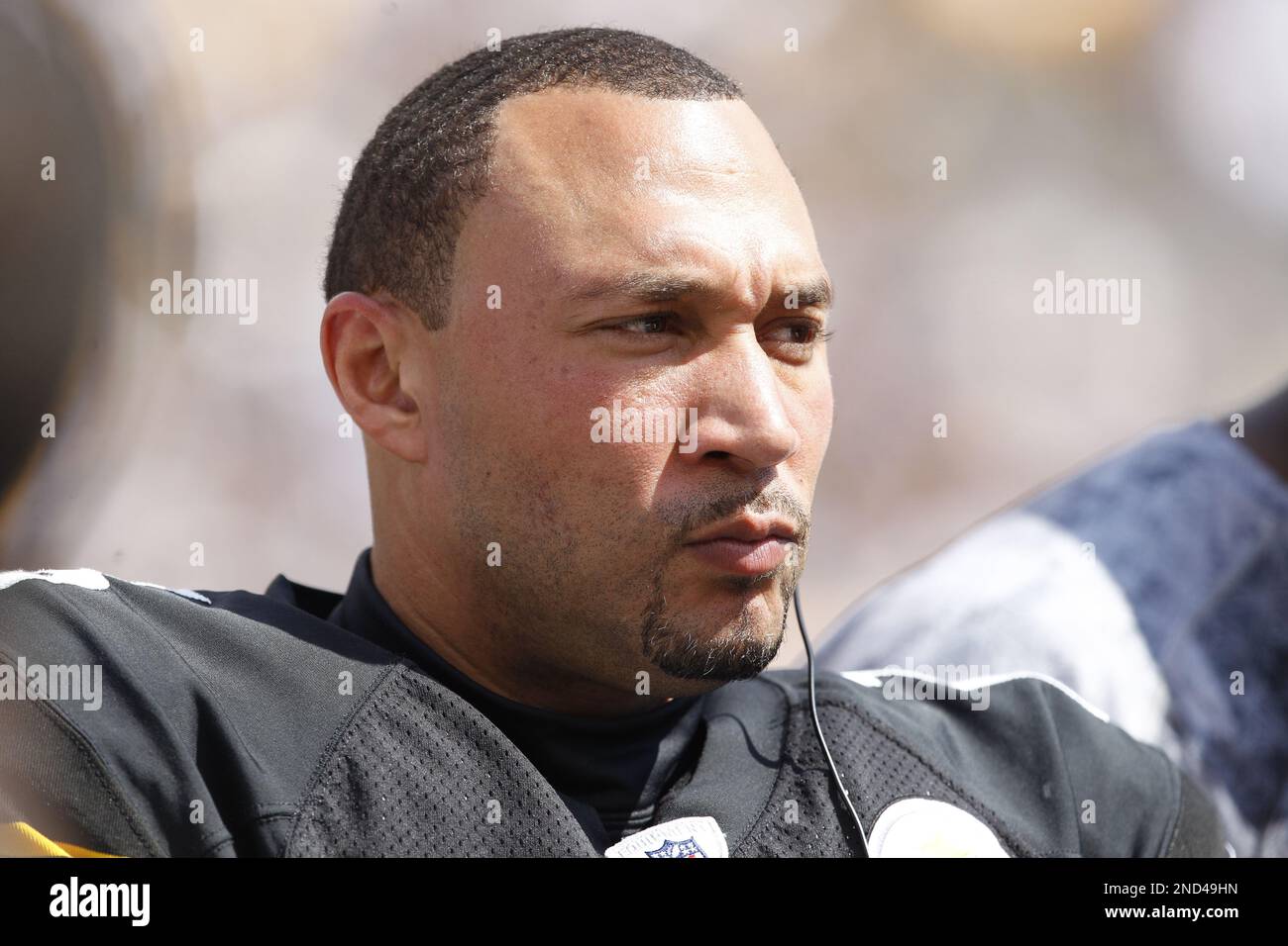 Pittsburgh Steelers quarterback Charlie Batch stands on the sidelines ...